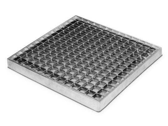 Pohodne rešetke na zalogi